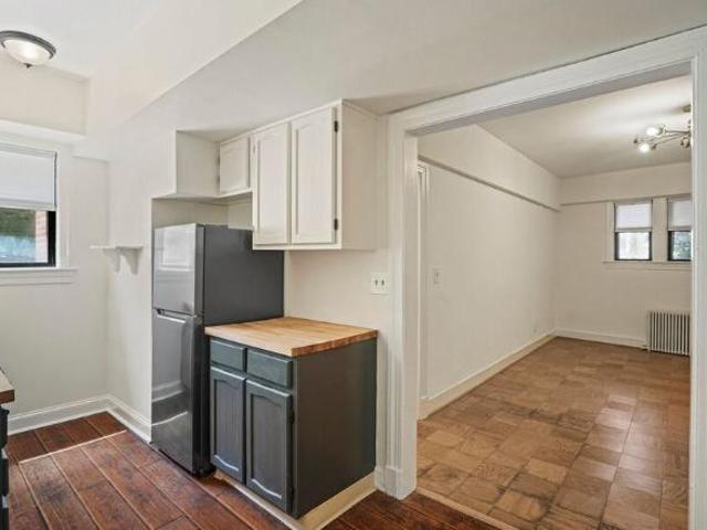 1 Br, 1 bath, Single Family 2655 41st St Nw