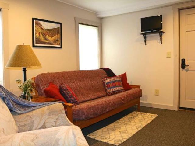 1 Br, 1 bath, Single Family 2820 East Conway Road