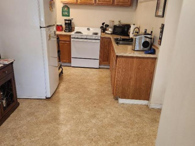 1 Br, 1 bath, Single Family 206 E Division St