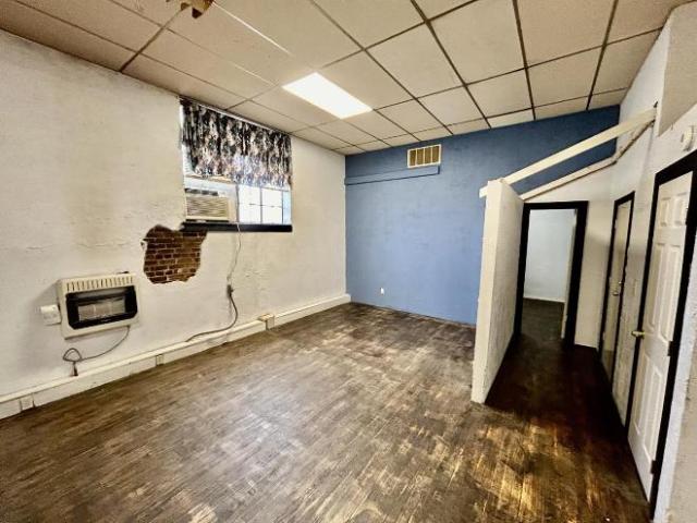 1 Br, 1 bath, Single Family 208 E Main