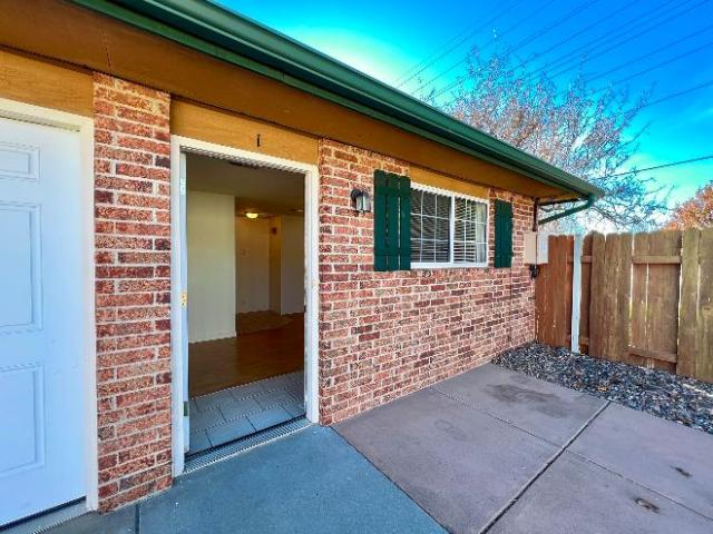 1 Br, 1 bath, Single Family 2106 Campus Drive