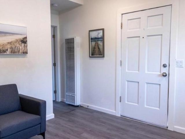 1 Br, 1 bath, Single Family 2114 54th St