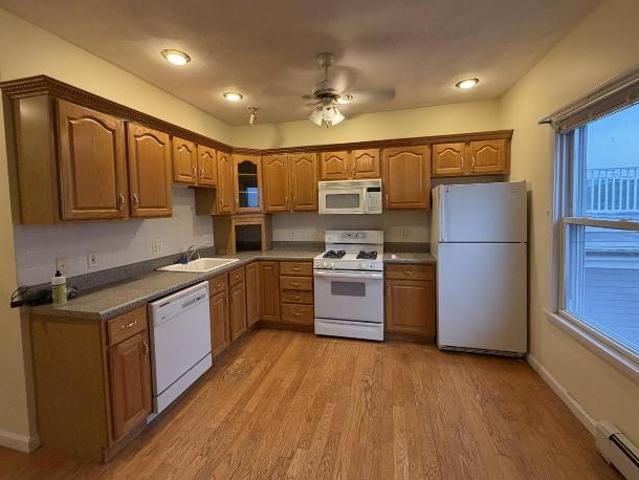 1 Br, 1 bath, Single Family 215 Lexington Street