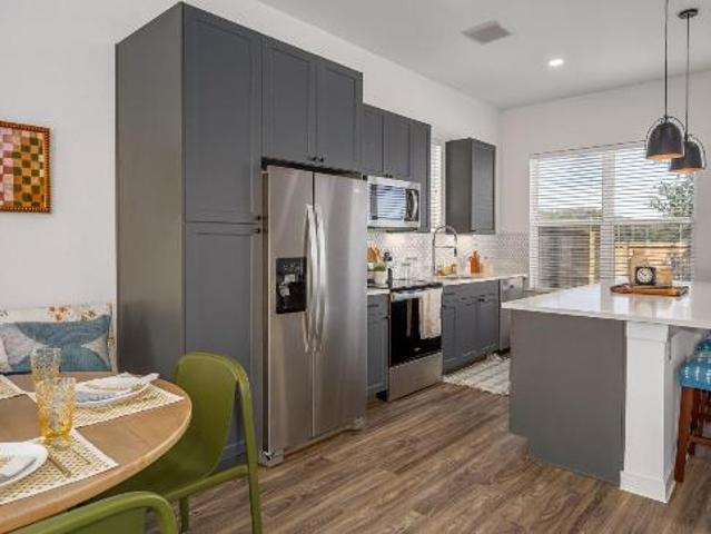 1 Br, 1 bath, Single Family 2205 N Bonnie Brae Street