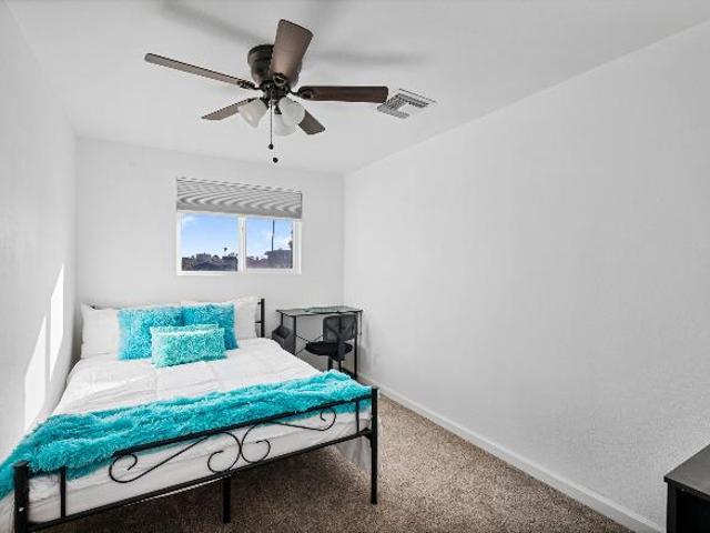 1 Br, 1 bath, Single Family 2301 E Janice Way