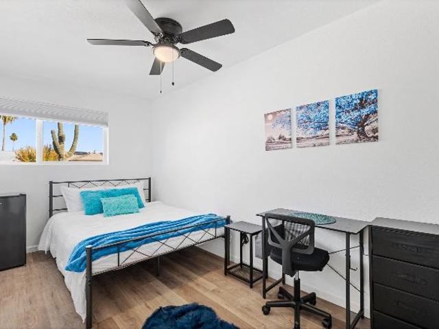 1 Br, 1 bath, Single Family 2301 E Janice Way