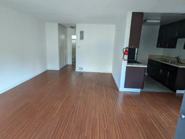 1 Br, 1 bath, Single Family 2339 Glendale Bl