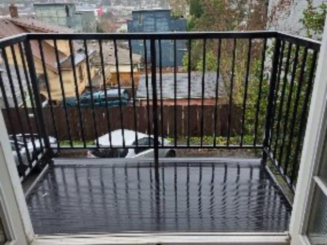1 Br, 1 bath, Single Family 2349 W Newton St