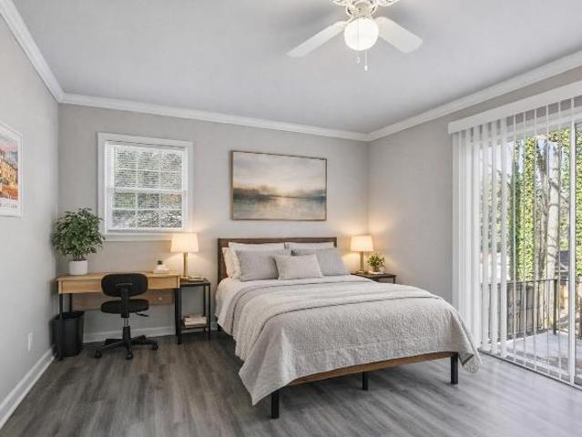 1 Br, 1 bath, Single Family 3467 Valley Ridge Ter SW