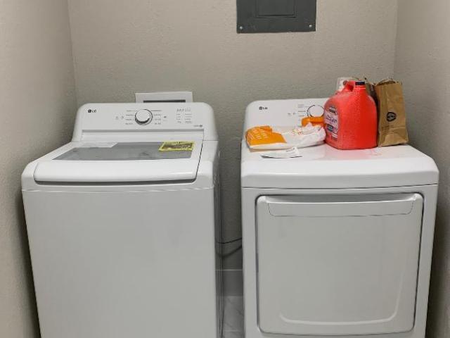 1 Br, 1 bath, Single Family 3481 Harrow Ln