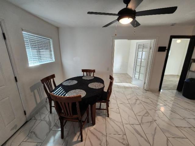 1 Br, 1 bath, Single Family 3518 W Lynwood St