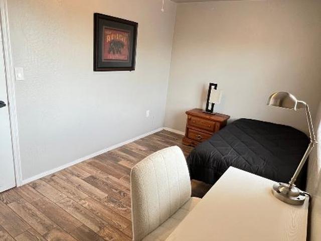 1 Br, 1 bath, Single Family 3645 W Hadley St