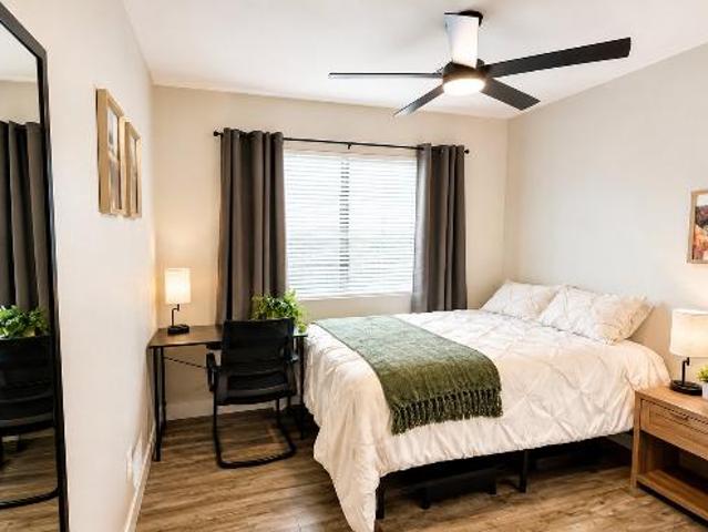 1 Br, 1 bath, Single Family 3757 W Joan De Arc Ave