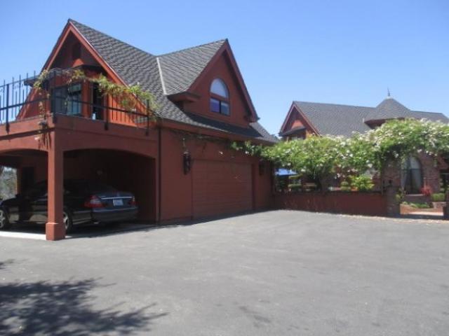 1 Br, 1 bath, Single Family 380 Whippet Run