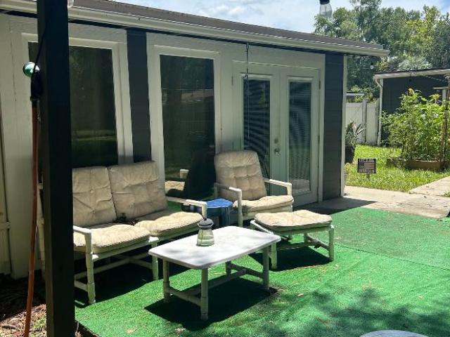 1 Br, 1 bath, Single Family 3821 Rosetree Dr