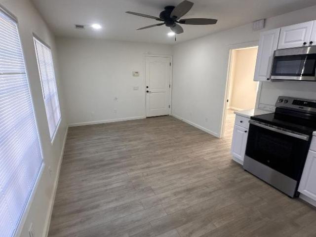 1 Br, 1 bath, Single Family 3835 Camellia Dr