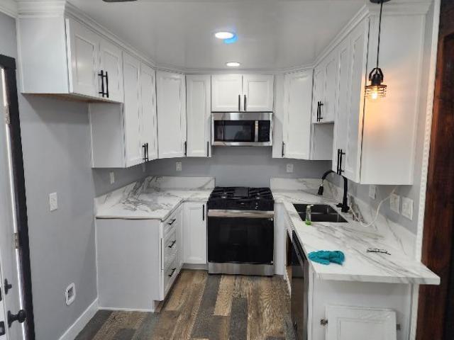 1 Br, 1 bath, Single Family 3014 Clay Ave