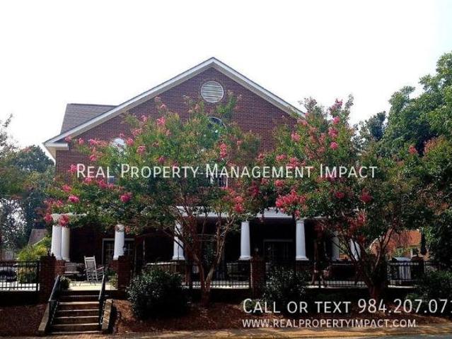 1 Br, 1 bath, Single Family 301 W Haggard Ave