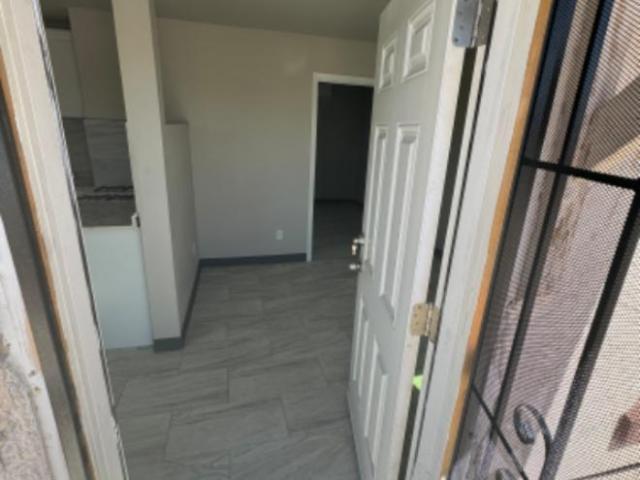 1 Br, 1 bath, Single Family 301 W 44th St