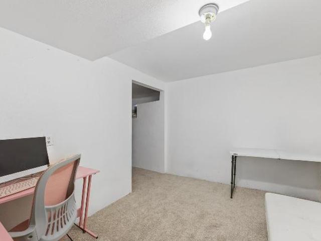 1 Br, 1 bath, Single Family 307 E Oak St