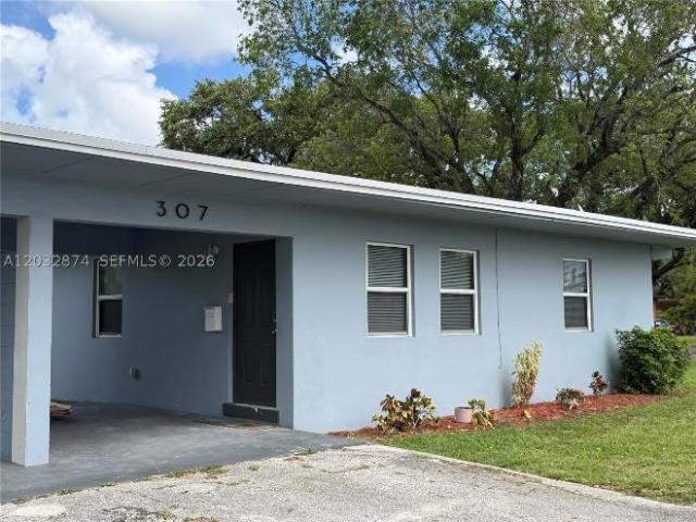 1 Br, 1 bath, Single Family 307 NW 12th Ave
