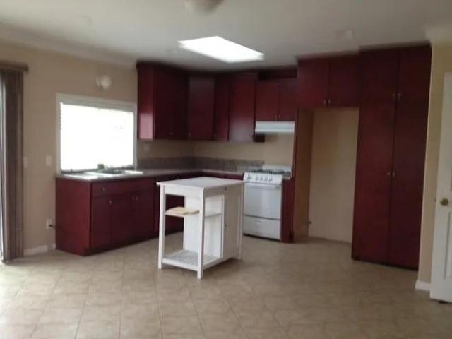 1 Br, 1 bath, Single Family 3058 Murray Ln