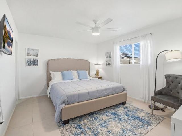 1 Br, 1 bath, Single Family 313 E Riviera Dr