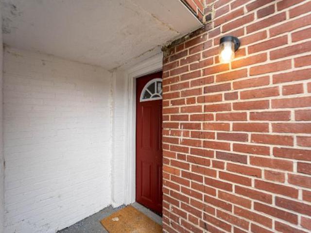 1 Br, 1 bath, Single Family 3122 Presstman St