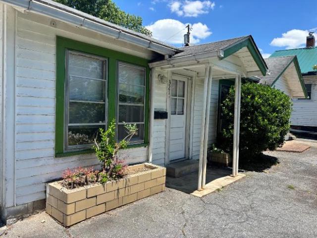 1 Br, 1 bath, Single Family 321 W Allen St