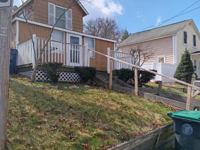 1 Br, 1 bath, Single Family 44 Rock Avenue