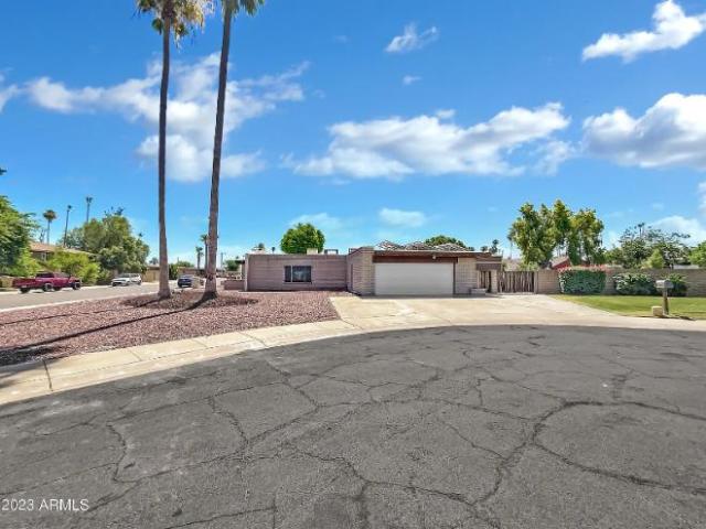 1 Br, 1 bath, Single Family 4625 West Morten Ave