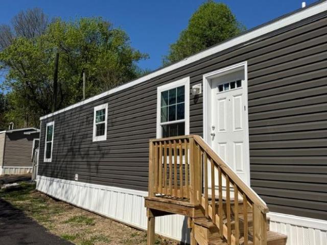 1 Br, 1 bath, Single Family 465 1 Royal Manor Rd