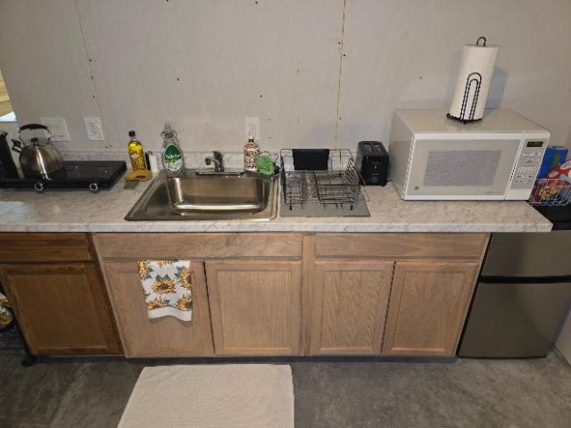 1 Br, 1 bath, Single Family 481 Green Tree Dr
