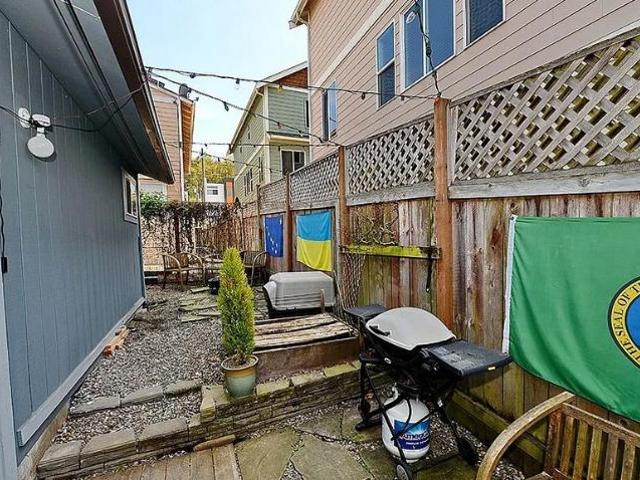 1 Br, 1 bath, Single Family 4845 Delridge Way SW