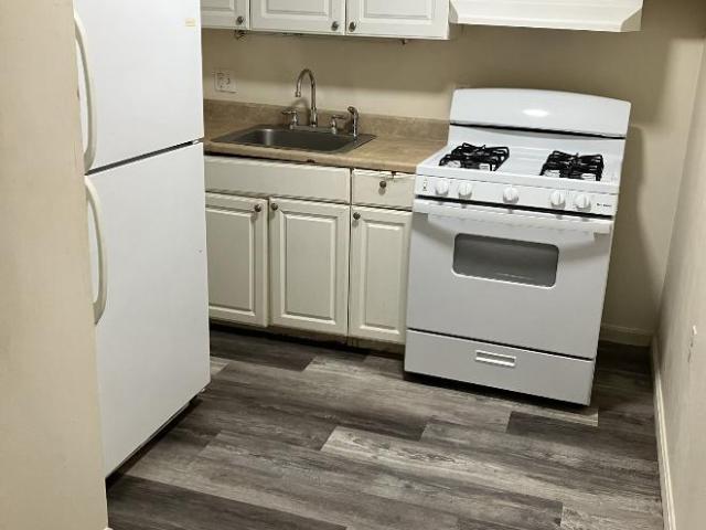 1 Br, 1 bath, Single Family 48 Taunton Green