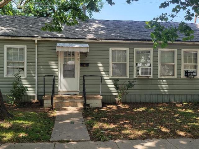 1 Br, 1 bath, Single Family 4030 E Whitney