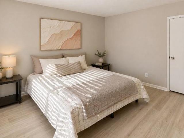 1 Br, 1 bath, Single Family 410 Lake Dylan Ct