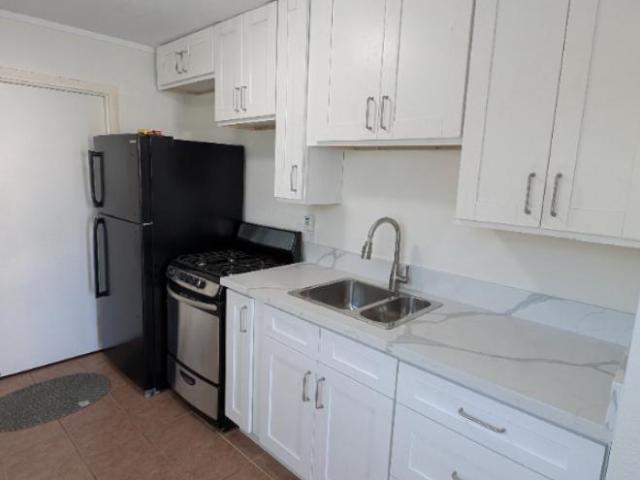 1 Br, 1 bath, Single Family 412 E 4th Street