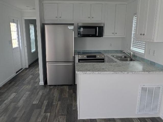 1 Br, 1 bath, Single Family 4320 Dundee Road