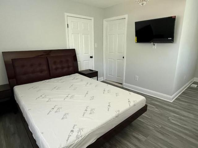 1 Br, 1 bath, Single Family 5511 Henderson Way