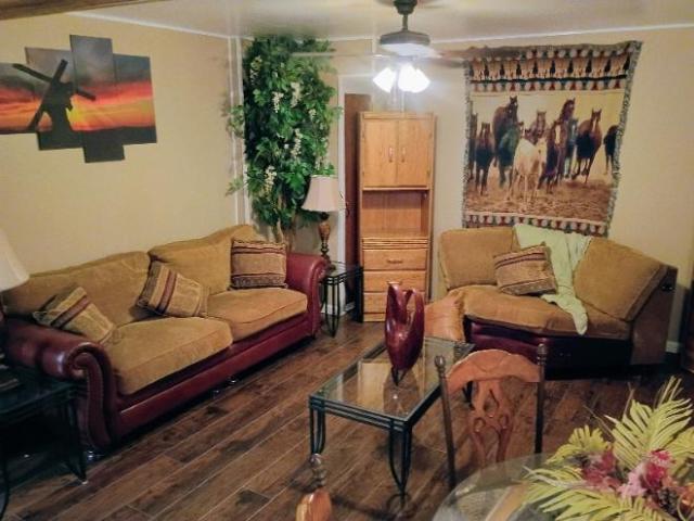 1 Br, 1 bath, Single Family 5070 Fenwood Dr