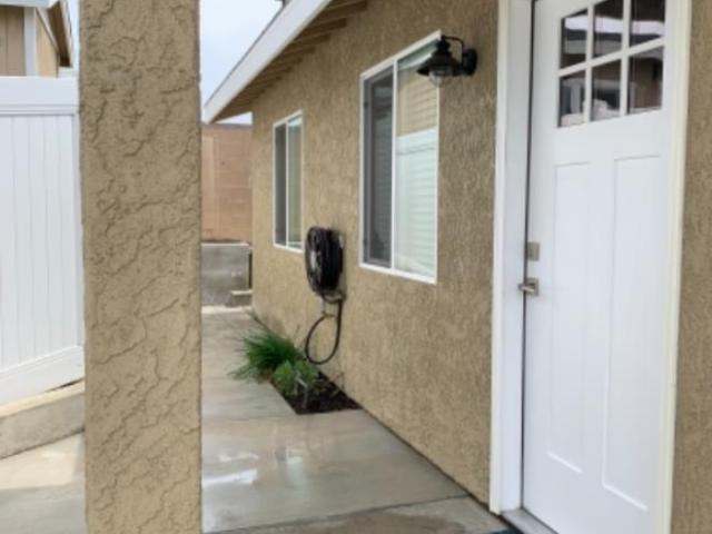 1 Br, 1 bath, Single Family 5122 Ocaso Ave