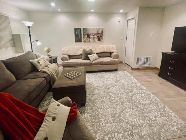 1 Br, 1 bath, Single Family 5123 Eros Way