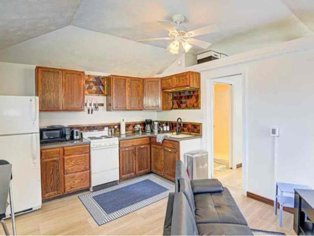 1 Br, 1 bath, Single Family 5169 Caroline Ave