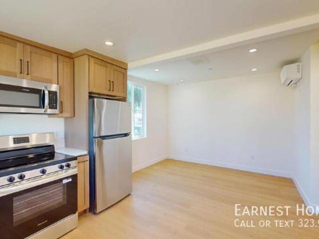1 Br, 1 bath, Single Family 6443 Satsuma Avenue