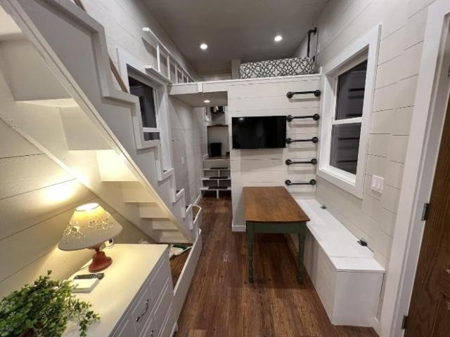 1 Br, 1 bath, Single Family 651 River Road