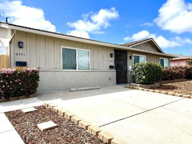 1 Br, 1 bath, Single Family 6541 Bougainville Road