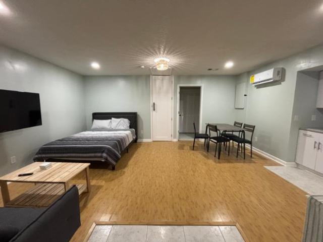1 Br, 1 bath, Single Family 6745 Anecia Ave