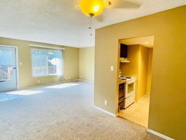1 Br, 1 bath, Single Family 6785 E Arizona Ave