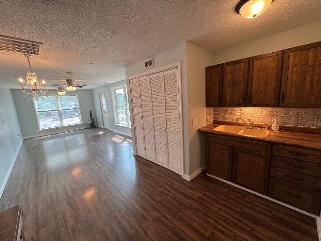 1 Br, 1 bath, Single Family 6815 Curran Rd